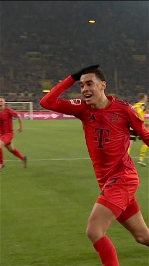 Das Geburtstagskind mit dem perfekten Kopfball in Dortmund 😄⚽️ Heute mit dem Code "JAMAL" 10% auf Musiala-Artikel sparen: https://fc.bayern/BDAY-JamalMusiala 🛍️ | FC Bayern München