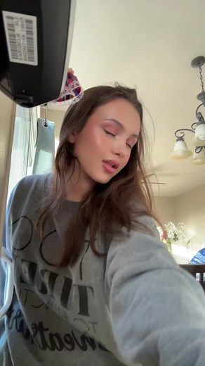 its prom day!! 💖🫶🏼🎀