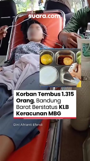 Keracunan massal sampai jadi KLB Peristiwa keracunan makanan bergizi gratis (MBG) masih terjadi di berbagai wilayah Indonesia. Kali ini yang cukup menghebohkan keracunan massal di Kabupaten Bandung Barat. Korban yang mayoritas terdiri dari pelajar SD hingga SMA/SMK ini berasal dari beberapa sekolah, seperti di SMKN I Cihampelas, MA Al Mukhtariyah, MTS Al Mukhtariyah, dan SDN 1 Cihampelas. Duh, MinSu berdoa semoga semua korban baik-baik saja. Terus penyebab keracunannya segera diketahui. #MBG #Ke