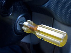 “Drive It Like You Stole It” – screwdriver car key mod