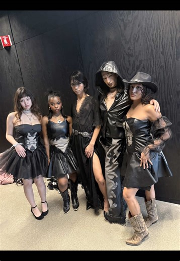 first collection i’ve designed :)) models: Sandee, Dahlia,Jasmyne, Julius, Scarlett #fypシ #fashiontiktok #fashion #runway #foryoupage