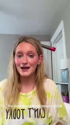 12K views · 151 reactions | DON’T DO THIS. Let me show you how to round brush. #roundbrush #hairstyling #hairfail #fail #hairtutorial #roundbrushtechnique #blowouttutorial | Shameless Elle | Facebook