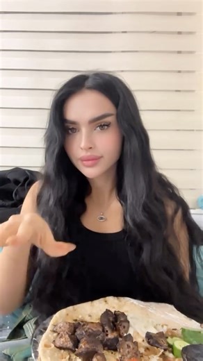 ‎رانيـــا رجاء‎ on Instagram‎: "⁨ 🦦🤣اكيد مشتاقين اليه⁩"‎