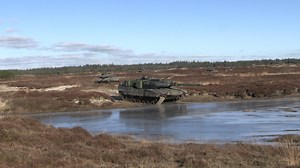 214K views · 4K reactions | Leopard 2A7 Tank platoon - Cats on ice | MilPics | Facebook