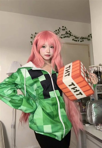 Happy Holidays from Minecraft Creeper