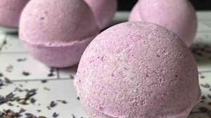 Easy DIY Bath Bombs That Actually Work