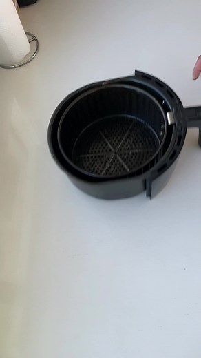 You like chicken schnitzel?? 🤤 #chicken #mushroom #garlicbutter #chips #cheapcooking #homemade #fypシ #fyp #nz