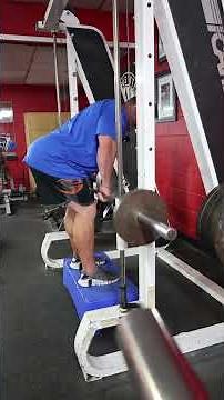 Drill Your Back with the Smith Machine Row