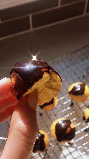 Delicious Carrot Cake Bites Recipe with a Chocolate Glaze