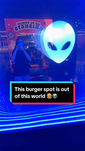 Alien Burger: Dubai's Unique Brisket Burger Experience