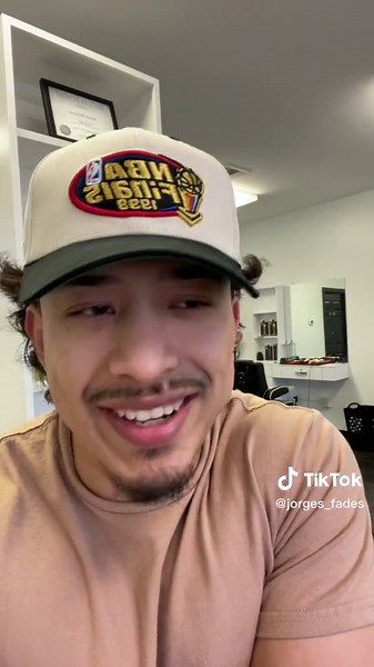 Barber Shop Etiquette: Appointments or Walk-Ins?