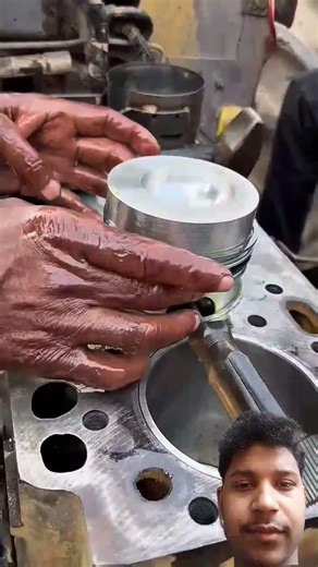 Piston installing by very expert engine mater #shorts #video #viral #handpumpautomationmotorfixing