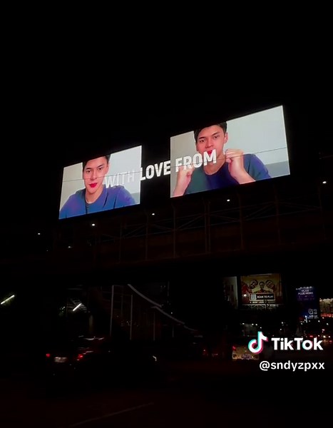 Explore the City of Golden Friendship Dust