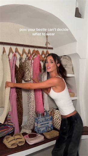 Huzz University on Instagram: "she needs professional help 😂 💖 Don’t drink and drive! DOWNLOAD the @fetii app and use code: “HUZZ” to unlock FREE rides to the bars and parties near you #college #viral #reels #trending #sorority #fitcheck #collegebabes #frat #babe #huzz #rizz #college #collegelife #university #education #student #students #school #love #studentlife #relatable"