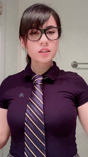 you can see me almost say “falsehood” at the beginning omg #sanderssides #logansanders #sanderssidescosplay #logansanderscosplay #tsslogan