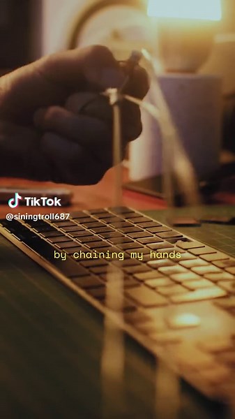 @Mumbo Jumbo got some strong pinkies just to get all them keys.#minecraftmemes #minecraftbuilding #mine #steam #pc #pcgamer #pcgaming #minecraft #xbox #playstation #fyp #fypage #fyppppppppppppppppppppppp #fypシ゚viral