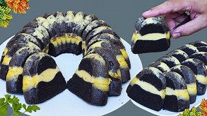 1.1M views · 7.5K reactions | #idebisnis Bolu ketan keju super lembut Bahan - bahan : 1 bks keju oles 3 sdm gula pasir 1 butir telur 75ml susu cair 1/2 sdt vanilli 3 sdm tep terigu 4 butir telur 150gr gula pasir 1/2 sdt vanilli 1 sdt SP 65ml santan instan 100ml minyak 250gr tep ketan hitam 50gr keju cheddar parut #boluketankeju | Famel Cook | Facebook