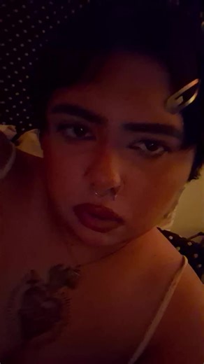 4m4ris (@manicpixiecrackbarbie)’s videos with original sound - professional yearner