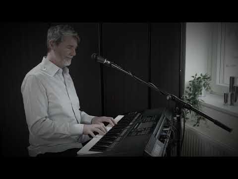 GARY BLACK // PIANO MAN plays The Beatles