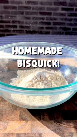 Homemade “Bisquick” 👇 No mystery ingredients. Just pantry staples! The box version contains fat, so to keep this mix shelf-stable and get the same results, we add the fat when we bake. HOMEMADE “BISQUICK” MIX • 6 cups all-purpose flour • 3 tbsp baking powder • 1 tbsp baking soda • 1 tbsp fine sea salt • Optional: 2 tbsp sugar (for better browning) • Optional: ¼ cup cornstarch or arrowroot (for a softer texture) Whisk everything together and store airtight in your pantry. 💫HOW TO USE IT Add fat