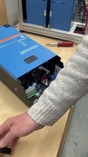 NEW Victron Multiplus 12/2000