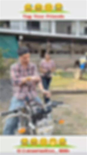 Ꭺᴋᴀꜱʜㅤ⸙ on Instagram: "तुम जानते हो? जापान अब “चलते कदमों” से बिजली बना रहा है! ⚡ जापान में अब ऐसी पाइज़ोइलेक्ट्रिक (Piezoelectric) टाइलें लगाई जा रही हैं, जो तुम्हारे हर कदम से पैदा होने वाली ऊर्जा को बिजली में बदल देती हैं! 🔋 जब लोग इन टाइलों पर चलते हैं, तो उनका वजन और हलचल टाइलों पर दबाव डालता है, जिससे टाइल हल्के से झुकती है और मैकेनिकल स्ट्रेस पैदा होता है। टाइल के अंदर मौजूद खास पदार्थ इस दबाव को इलेक्ट्रिक चार्ज में बदल देते हैं। ⚙️ हर कदम से थोड़ी-थोड़ी बिजली बनती है, लेकिन जब लाखों लो