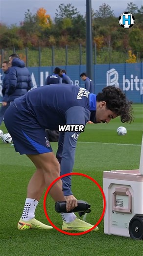 Why Vitinha Pours Water On His Boots