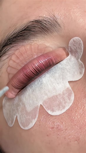 Achieve the Korean Lash Lift Effect Naturally