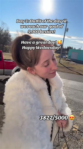 Can’t see when there is a bright white wall staring back at me 🤣 sorry lol don’t mind my squinting 😅 just blue eye probs. Anywho have a great day besties! Had to get my phone charger lol so here’s my #ootd for ya! Gonna try to actually do this everyday, I have for the last two days, today is day three in a row!! Let’s see how many days I can go in a row!! I love my new Dickie pants 😍❤️ so cute! #roadto5k #outfit #creatorsearchinsights #fyp