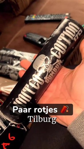 #fireworks #pyrotechnica #pyro #vuurwerk paar rotjes gehaald 🧨