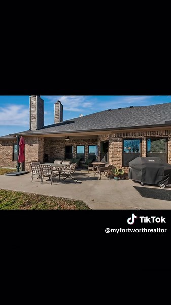 “Coming Soon! 🌟 Spacious 4-bedroom, 2-bath home in Decatur, Texas. Perfect for family living with plenty of room to grow! Stay tuned for more details. 🏡 Contact Erica Howell, Realtor with United Real Estate for more info. #DecaturTX #ComingSoon #DreamHome #RealEstate #HomeSweetHome #UnitedRealEstate #EricaHowellRealtor #TexasHomes #FamilyLiving #NewListing #myfortworthrealtor #unitedrealestatedfwproperties #vahomerealtor #2025homeownership