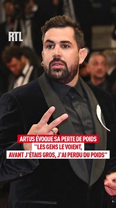 Artus remonte sur scène à l'occasion d'un nouveau one-man show dans lequel il partage son changement de vie avec le public. 🎙️ L'occasion d'évoquer sa perte de poids au micro de Stéphane Boutsoque dans RTL Matin. | RTL