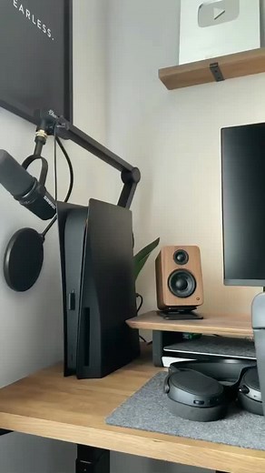 35K views · 423 reactions | Work and play@spawnpoiint | Minimal Desk Setups | Facebook