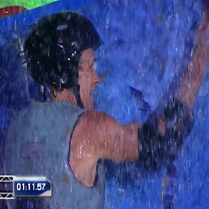 This obstacle looks so so tricky! 😫 | Wipeout