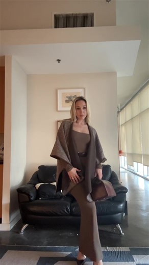 antique sh0tgun shell case from Abercrombie & Fitch late 1800s… using it as a purse 👜