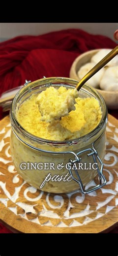 Homemade ginger and garlic paste just hits different. Long lasting, freezer friendly and full of flavour. Recipe on eatmeerecipes.co.za #foodtiktok