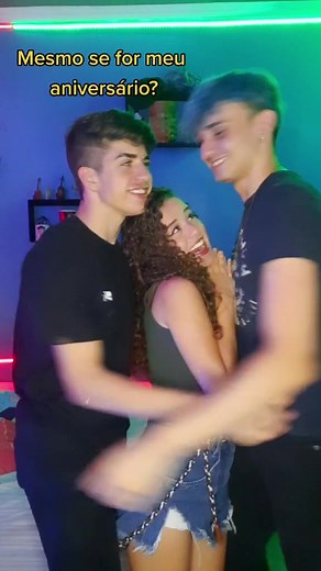 Trisal Relationship: Exploring the Dynamics of Polyamorous Love