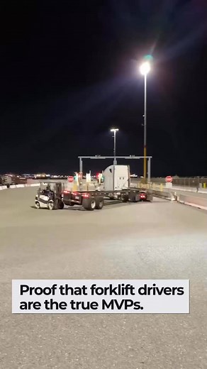 2.8M views · 13K reactions | Ever been so deep in a tight spot you...