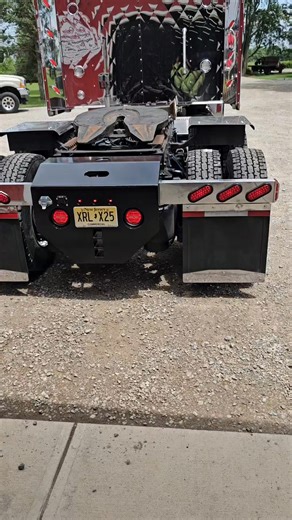 Part two of the recently completed hitch setup and wheel tire combo for Tides End Marina in New Jersey. Thanks. 🇺🇸💪🙏 #customtruckupfitting #ifyouneeditwecanbuildit #hdtrv #tagtrailer #hitchplate #electricbrakes #RGN #gooseneck Ohio Surplus | Reiselt's Machine Works