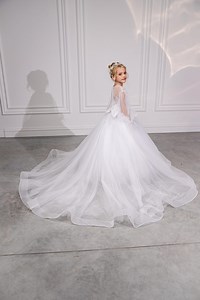 White Pearl First Communion Dress With Back Bow, Lace Gown With Puffy Sleeves and Train for Girl, Junior Bridesmaid Outfit - Etsy Canada