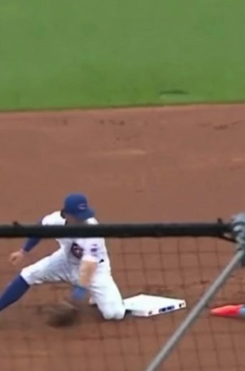 The 🐐 Acuna Jr cup checks Dansby Swanson! #Ouch #cupcheck #dansbyswanson #acuna #braves #cubs #mlb #mlbnews #mlbtheshow