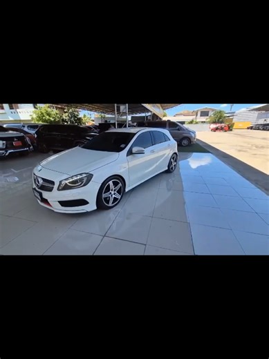 ⛳ร้านอยู่ที่ ถ.กาญจนาภิเษก(ตลิ่งชัน) #Benz #A250 AMG Sport 2.0 #W176 Sport Hatchback ปี 2013 โฉม ปี 12-19 สีขาว เครื่องยนต์ เบนซิน เกียร์ AUTO ไมล์ 174,377 km. ✔️ ระบบเบรก ABS/ BAS / Adaptive Brake ✔️ Cruise Control / Speed Limit ✔️ ภายใน SPORT ดำตัดแดงเบาะอาคันทาร่า ✔️ จอ Command ✔️ กล้องถอยหลัง ✔️ ล้อ 18″AMG 5 Double Spoke All Round ✔️ พวงมาลัย Multi Function 3 ก้าน ✔️ เบาะไฟฟ้า พร้อมเมมโมรี่ 3 ตำแหน่ง ✔️ ไฟหน้า Projector Bi-Xenon / LED Daytime Running Lights ราคาเพียง 538,000 🔰เอกสารดีฟรีดาว