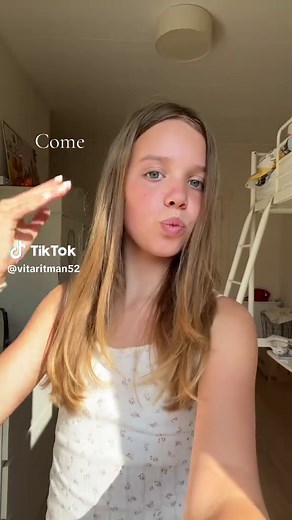 Behind the Scenes of a Chic Photoshoot