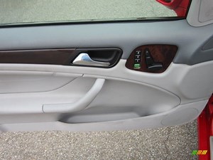 Loose door handle- CLK 320