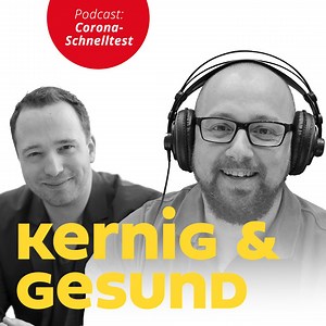 Folge 14: Extra! Corona-Tests – PCR, Antigen & Co. In diesem Podcast-Extra geht um etwas, das momentan wortwörtlich in aller Munde – und auch in der Nase ist: 😲👃 PCR-Test, PCR-Schnelltest, Antigen-Schnelltest, Antigen-Selbsttest oder Antikörpertest. 🦠🥢 Es gibt mittlerweile viele Tests auf dem Markt, um eine Infektion mit dem Coronavirus festzustellen. 🤒 Doch wie zuverlässig sind diese Tests und was musst du beachten, wenn du selbst zu Hause testest? 🤔 Das erfährst du von Mario D. Richardt 