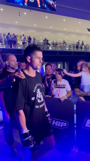 Issac “THE HEAD SPLITTER” Hardman walks to the ring for his IBC debut in tonight’s main event 🔥 #HardmanTowns #IBC #FightGame #MainEvent #KayoSports #BrawlingChampionships International Brawling Championship | Australian Boxing Central