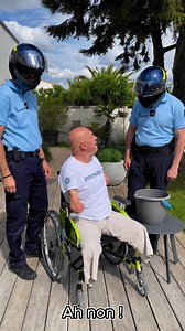 583K views · 7.8K reactions | On peut toujours compter sur les #DaftGend ! N'est ce pas Philippe Croizon ?  Surtout pour une bonne cause et aider l'association @arsla à récolter des fonds pour la recherche sur la maladie de Charcot. Défi relevé par Philippe, Charlotte Dhenaux  Rdv sur https://www.defigivre.org/ Quant au défi lancé par Philippe, le major est prêt à nous aider... Surprenant ! | Gendarmerie de la Charente-Maritime | Facebook