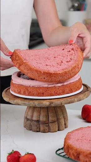 Strawberry Cake with Strawberry Cake Filling