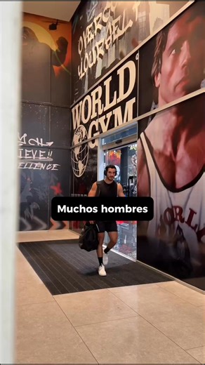 ✅ Mantener nariz, orejas y cejas siempre bajo control lo hace un hombre que se cuida y se nota. Su sistema de corte preciso y seguro elimina el vello visible en segundos, sin tirones ni irritación, asegurando una apariencia limpia y bien cuidada todo el día. ✨ Diseñado para el hombre que se preocupa por los detalles: elegante, portátil y recargable. 💼 100% necesario para tenerlo en casa y llevarlo de viaje a donde vaya. Totalmente indispensable. ⚡ Un look impecable empieza en las zonas que se n