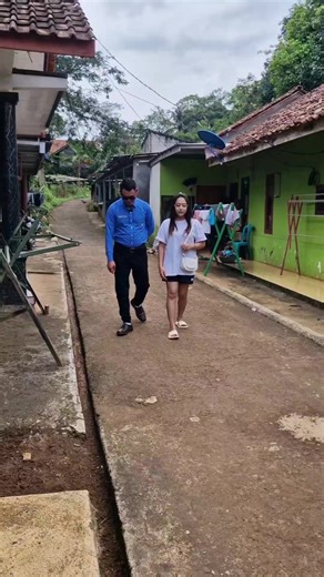 Sketbor: Exploring Creative Expressions